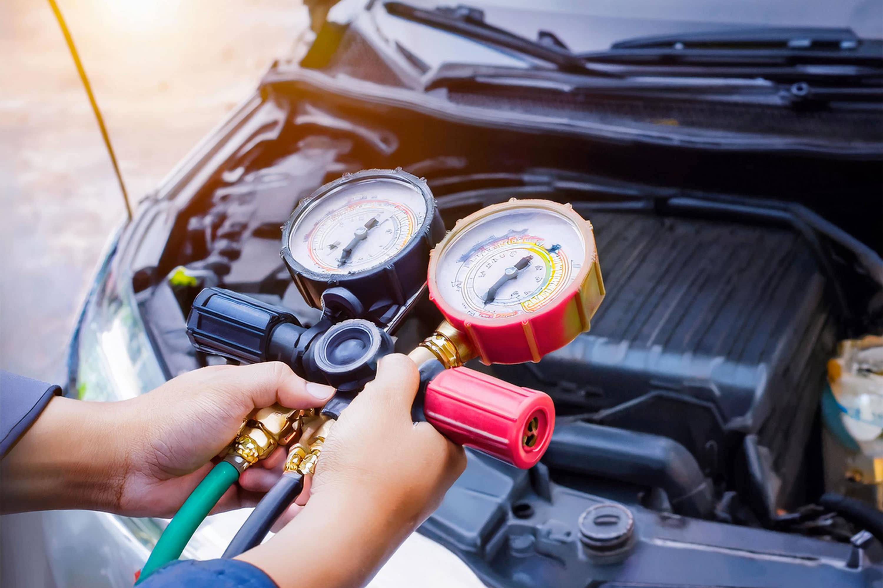 Comment savoir si la clim voiture est à recharger