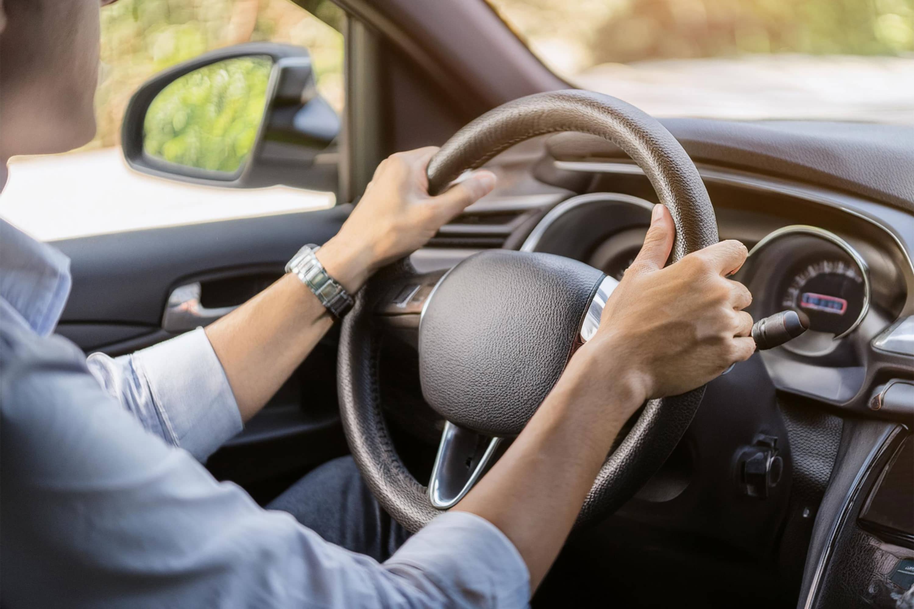 Guide pratique : comment restaurer un volant de voiture